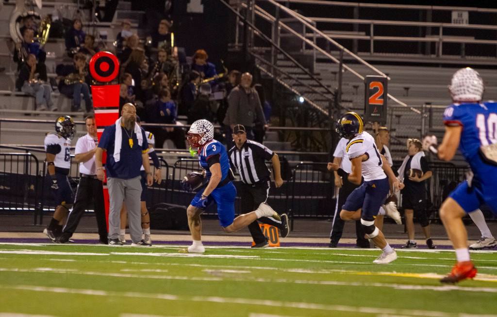 Ash, Bennett ignite Mt. Enterprise in 70-14 playoff rout of West Hardin ...